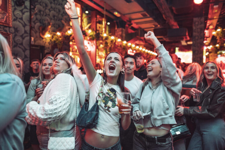 Bonnie Rogues Pub